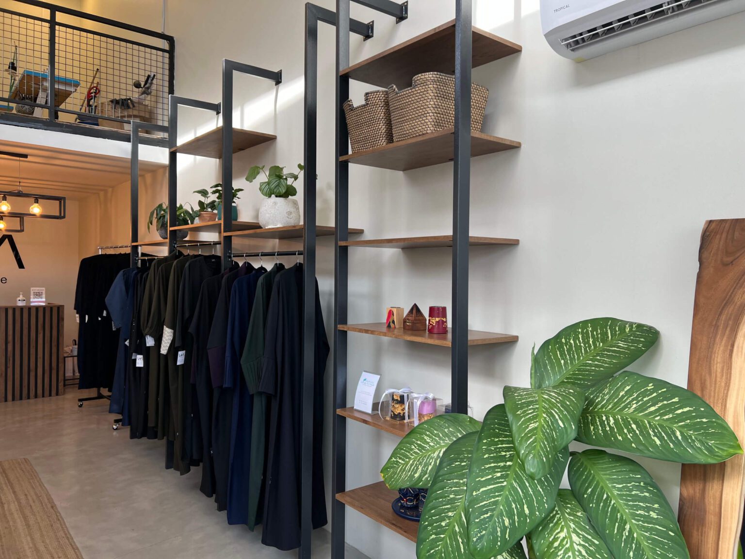 WM Retail Clothing Incubator - Beto.
